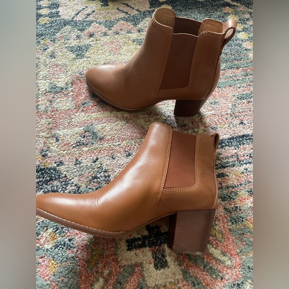 Madewell | Shoes | Madewell Regan Chelsea Boot Cognac Leather Size 95 ...